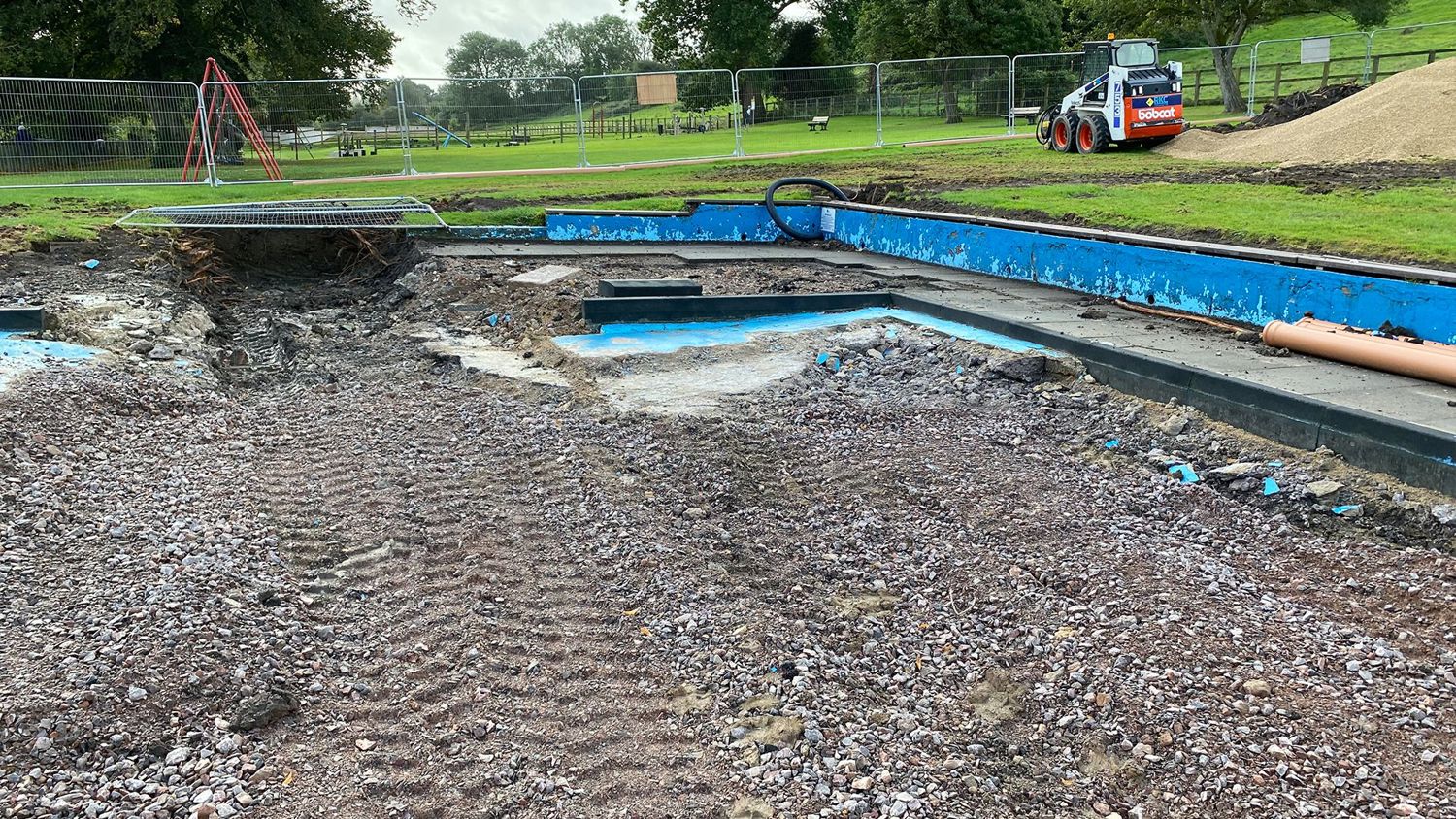 Lake Pleasure Grounds - Warminster - The Splash